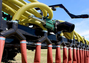 Quick Attach Dribble Tank Bar - Bazooka Farmstar