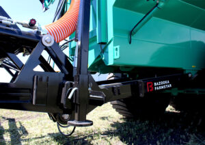 Quick Attach Dribble Tank Bar - Bazooka Farmstar