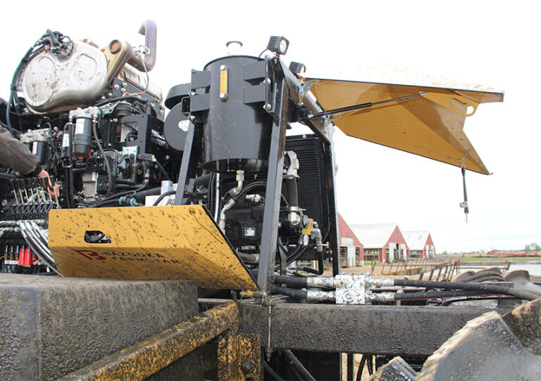 Wolverine Agitation Boat - Bazooka Farmstar